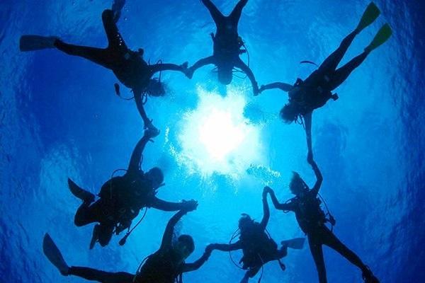 ファンダイビング｜ダイビングツアーのことなら専門店のオーシャンズダイブツアー